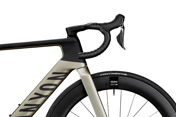 Canyon Aeroad innovative & integrated cockpit with ‘wings’ | RACERS.TECH